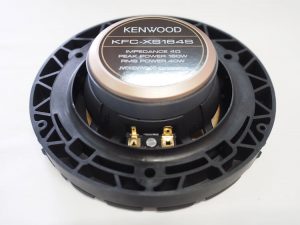 スズキ ジムニーシエラ スピーカー交換とサブウーファー取り付け作業 | 福岡のカーオーディオ専門店トーン